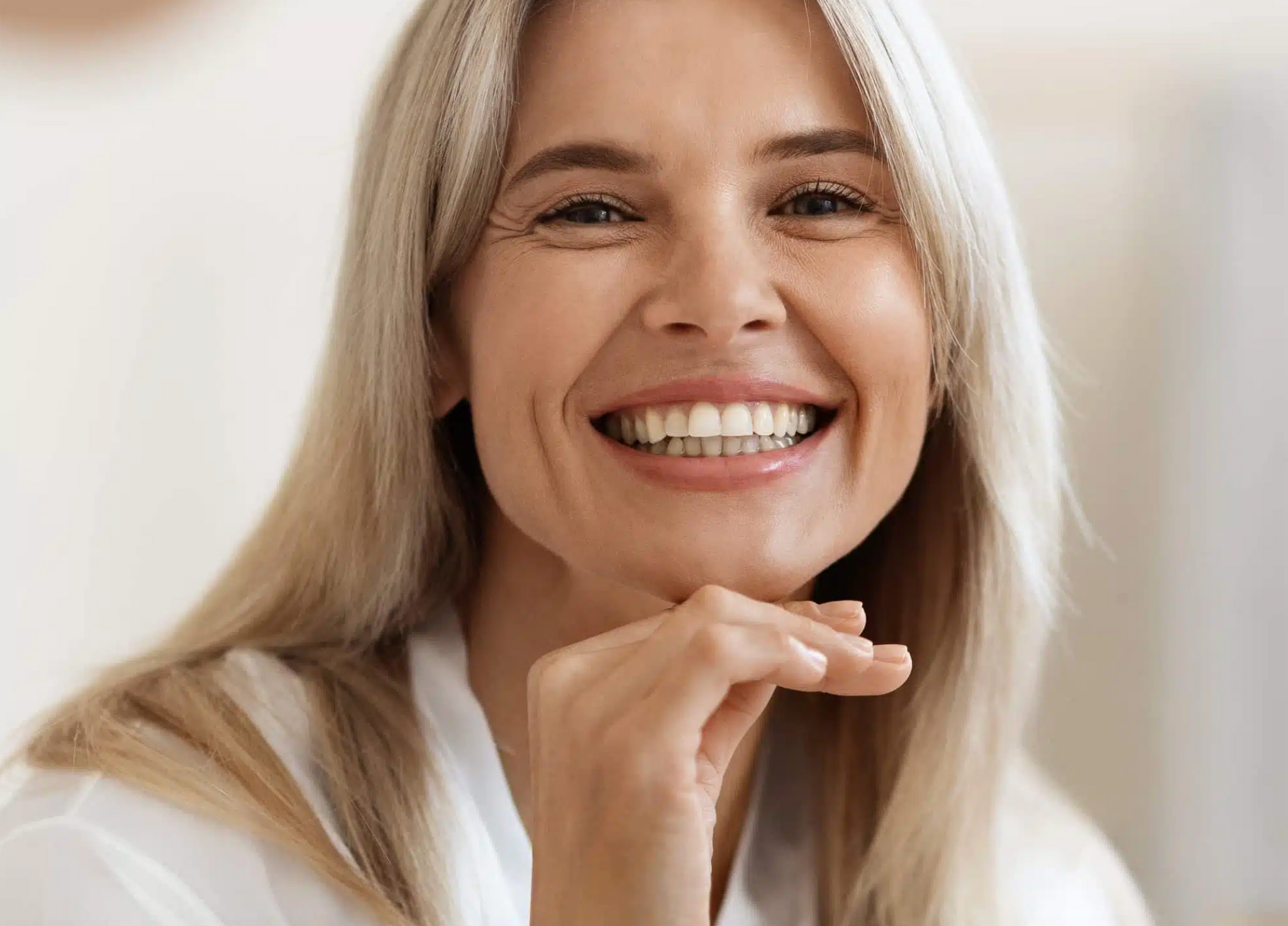 The Best Hormonal and Aesthetic Treatments for Menopausal Symptoms - R